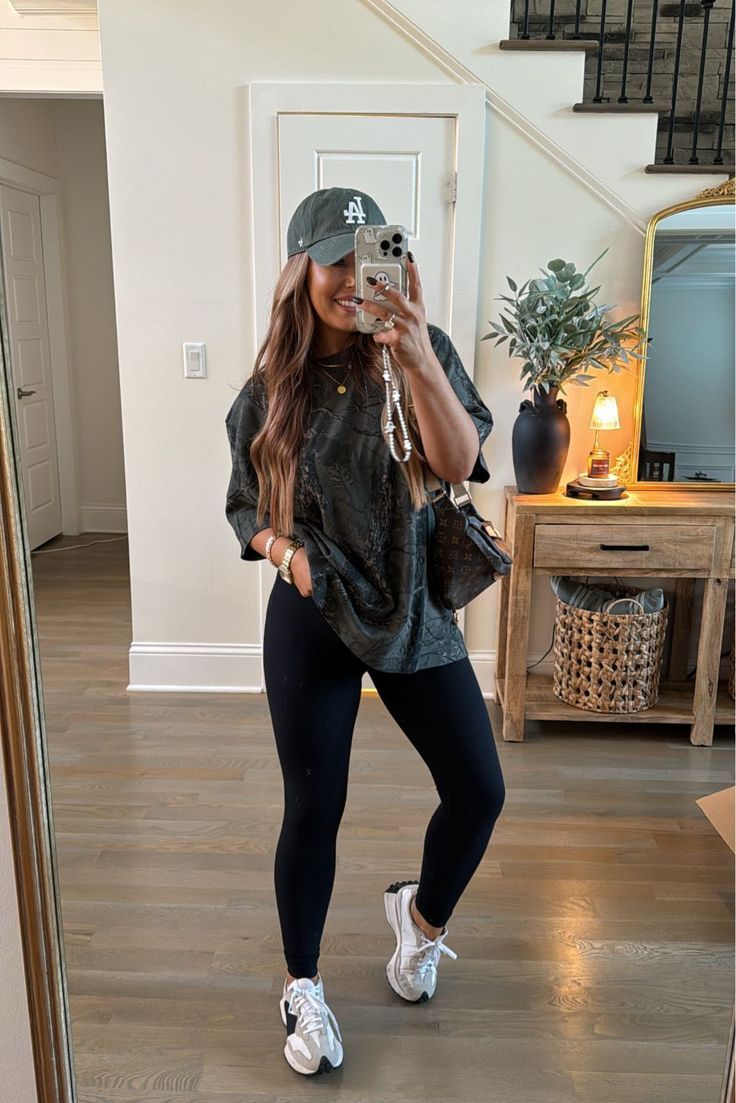 29 Spring Athleisure Outfits That Define Comfort, Style, and Real Life ...
